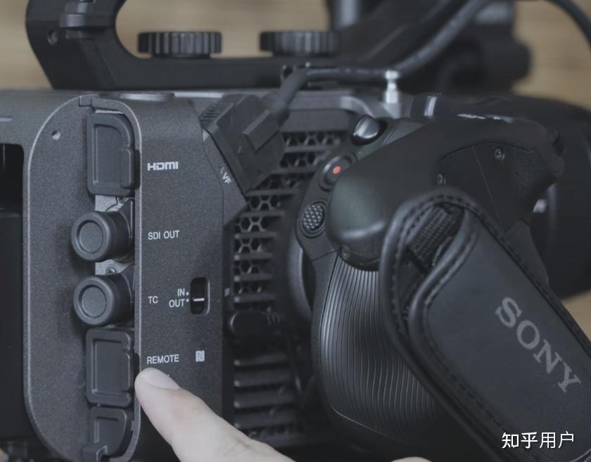 5万块的fx6和 RED、阿莱这些几十万的电影机的差距在哪里呢？ - 知乎