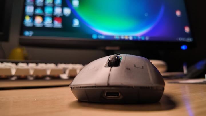 定位精准、击发迅捷、续航超长，体验OTA型无线8K双模游戏鼠标：雷柏VT9 Air - 知乎