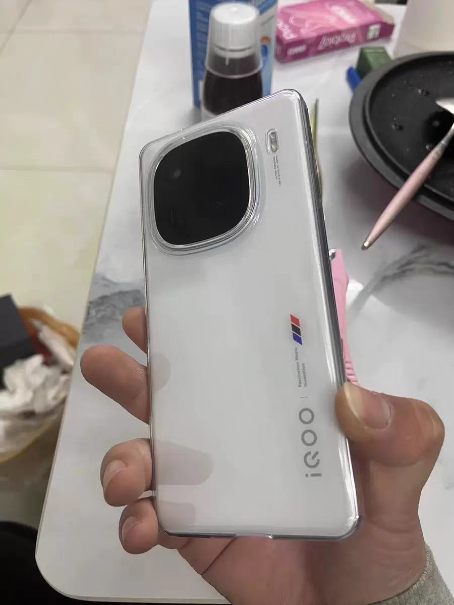 3000多块钱的IQOO12这次砍到大动脉了，还值得买吗？！ - 知乎