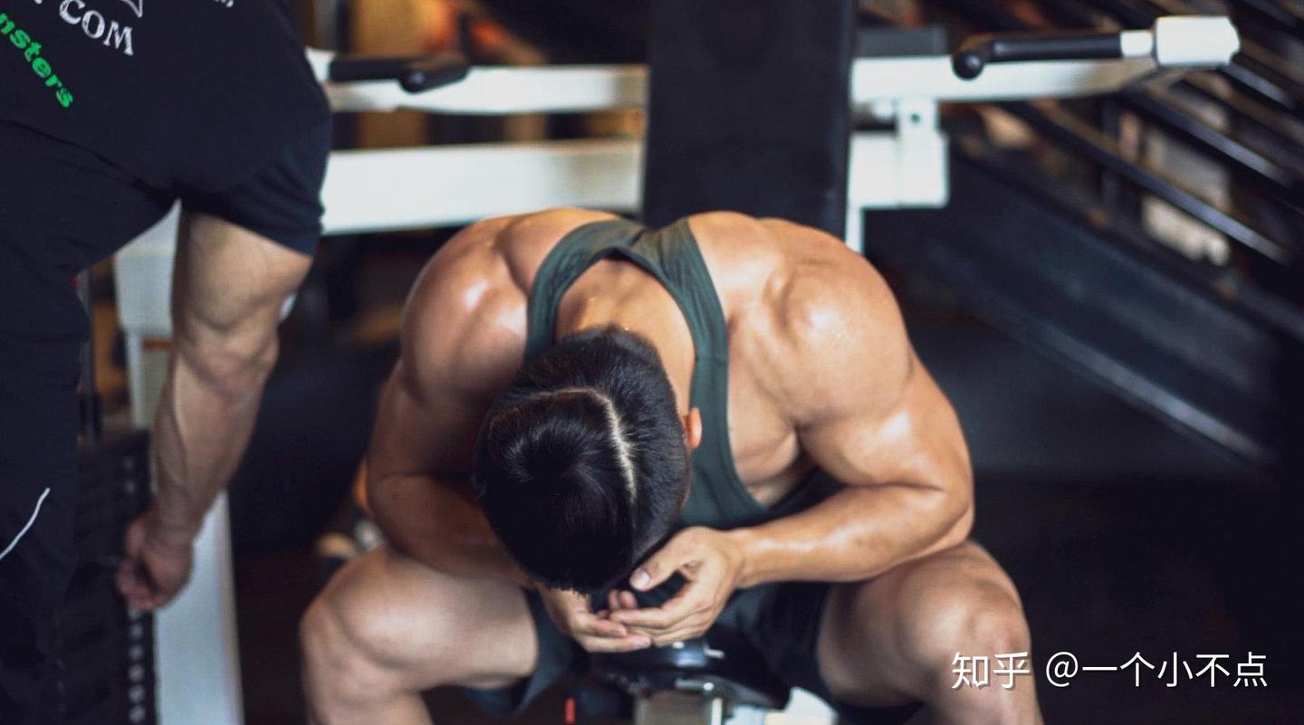 男士身高180厘米，体重多少合适？ - 知乎