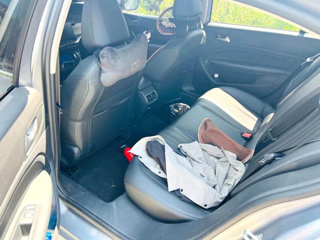 出两台准新标致408，1.5T和1.6T都有，适合没有补贴用的网友，都只要6万多 - 知乎