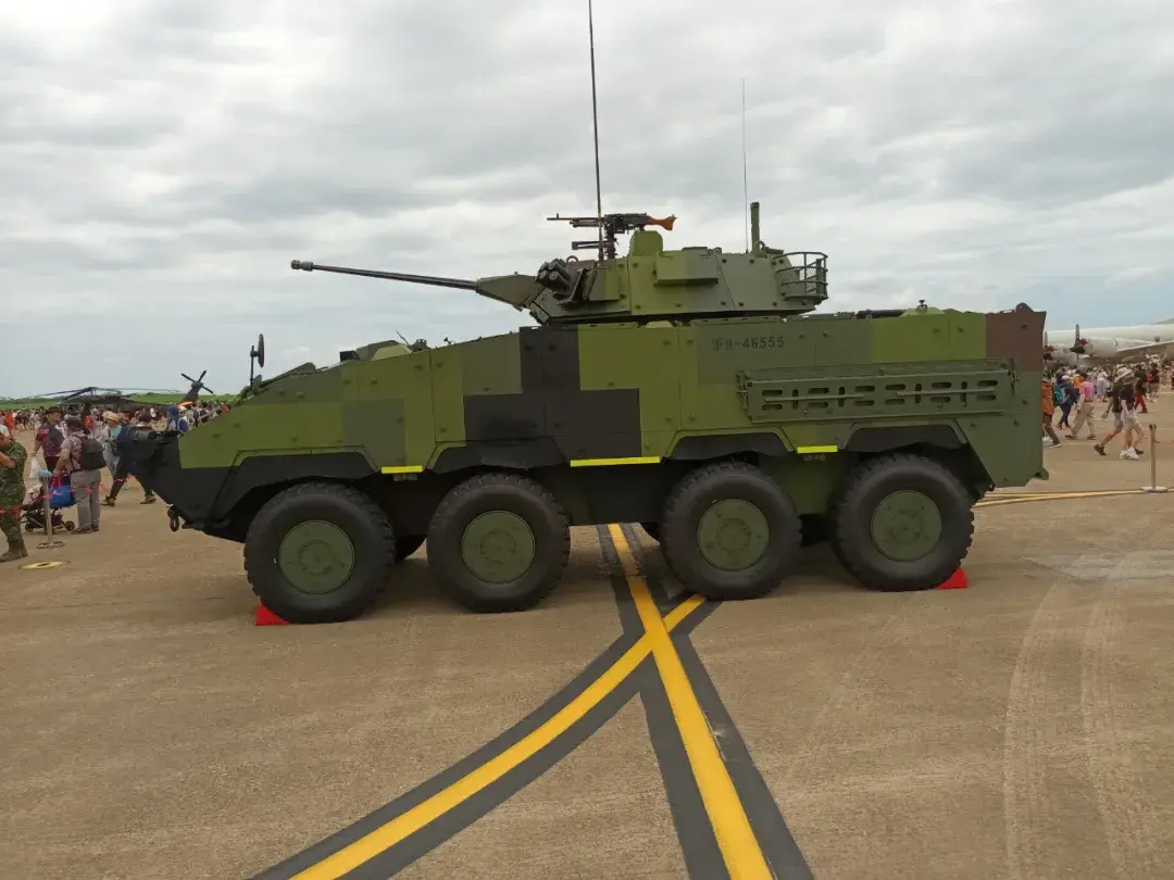 如何评价CM-33/34“云豹”装甲车？ - 知乎