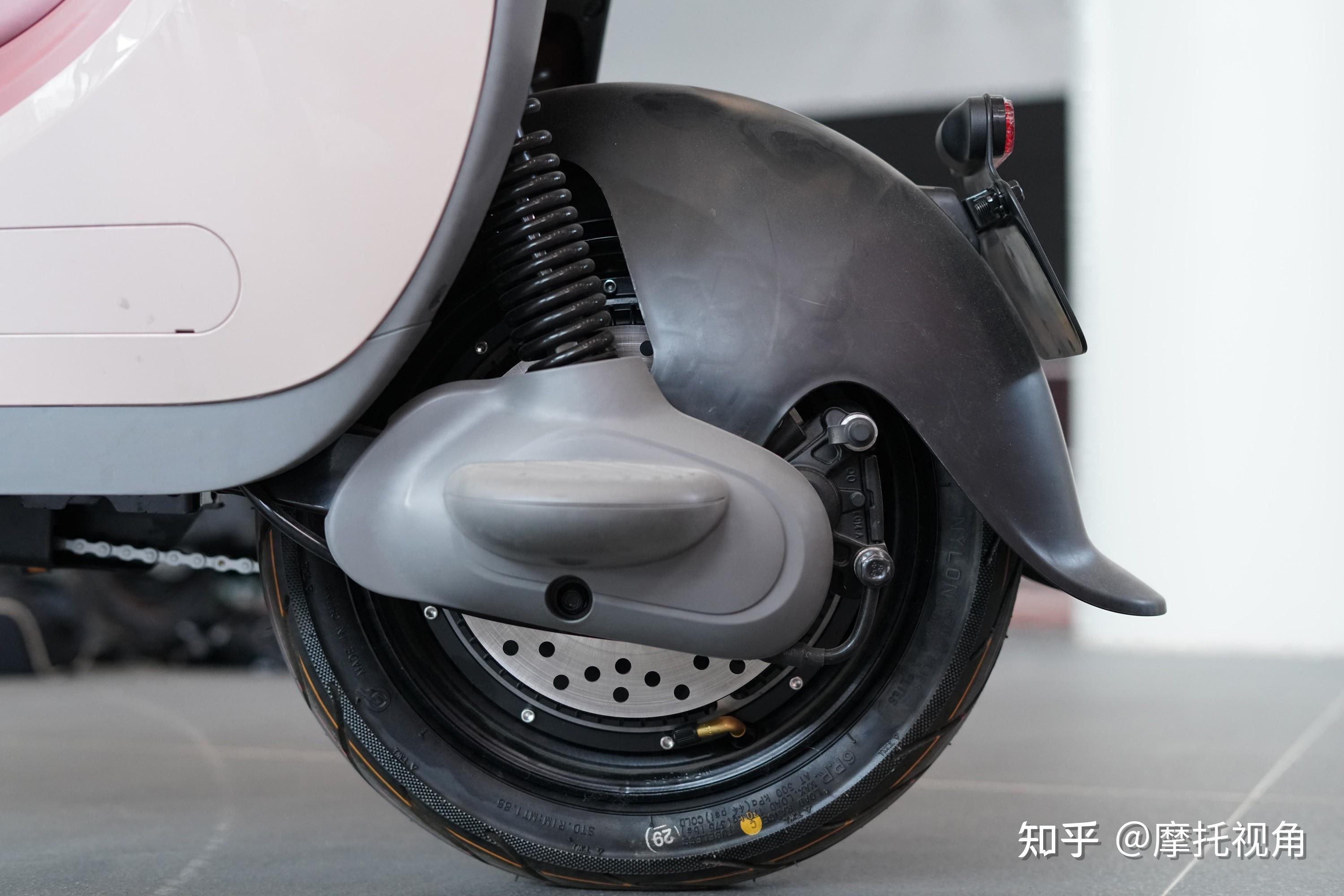 无需驾照，九号电摩Q系列全新车型Qz3 MIX上市，4599元 - 知乎