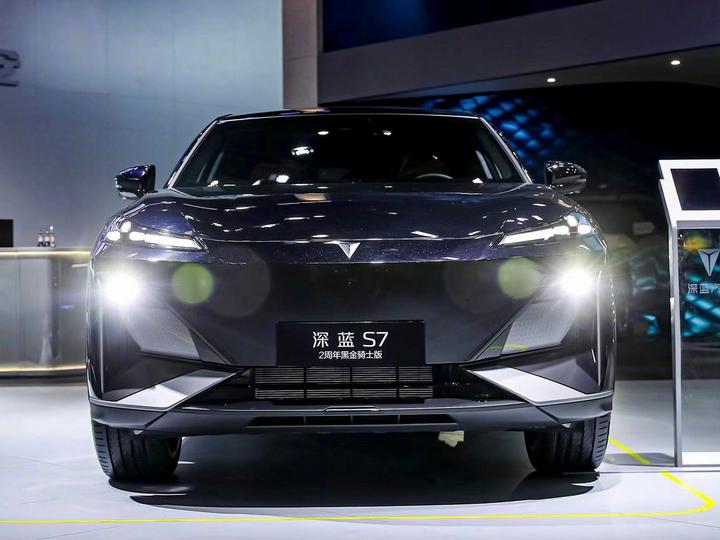 15万级混动SUV该选谁？深蓝S7黑金版和宋Plus DM-i - 知乎