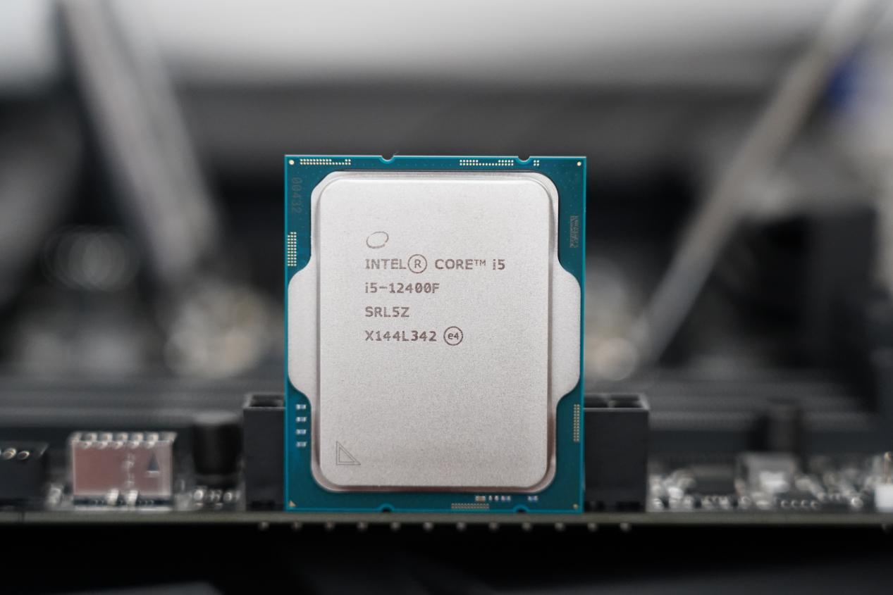 45W功耗？超越10代i7的性能，i5-12400F成新一代神U - 知乎