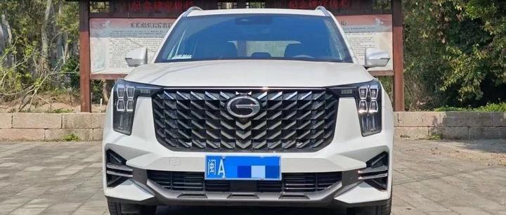 广汽传祺GS8指导价15.98万，开了700km，比4s新车便宜2万多 - 知乎
